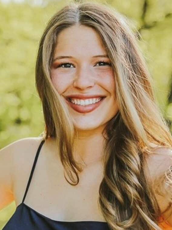 2023-2024 Scholarship Recipients – Med Center Health