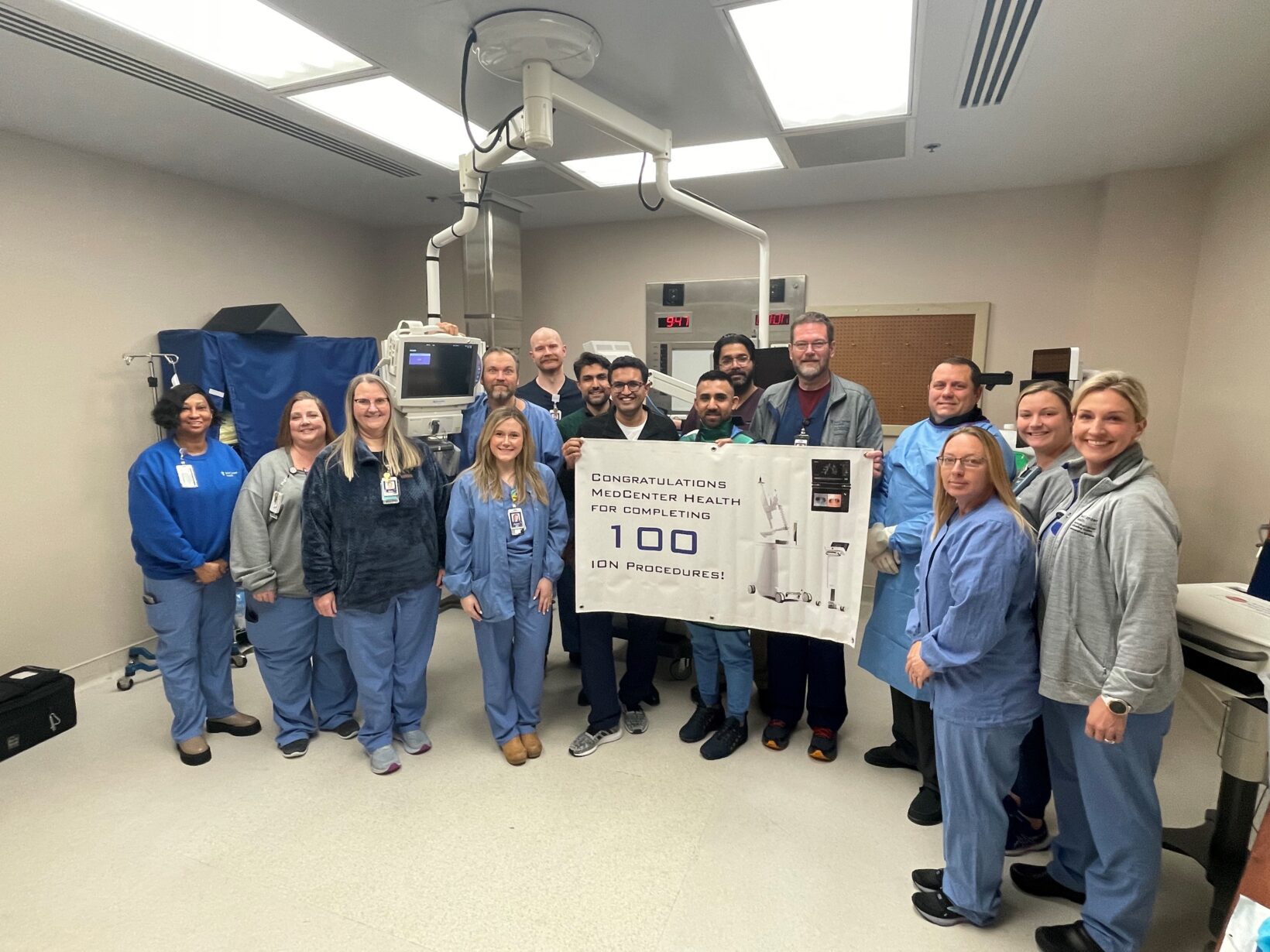 Endoscopy team celebrates 100th successful robotic surgery – Med Center ...