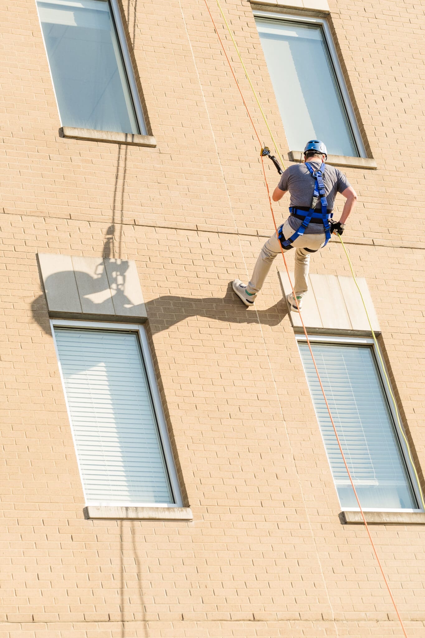 Over the Edge benefits Child Advocacy Center – Med Center Health